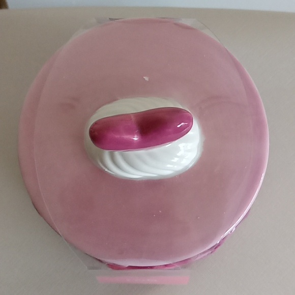 Cerra | Accents | Newviral Cake Cookie Jar | Poshmark